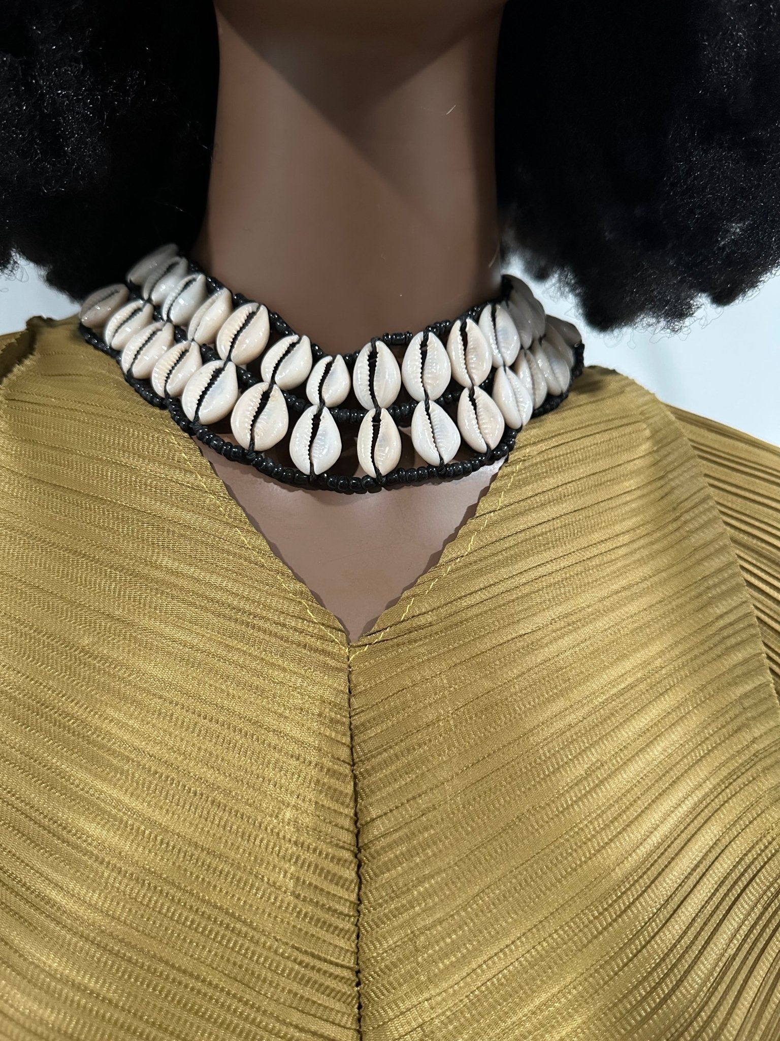 Edwom reversible cowry shell necklace / headpiece – Trufacebygrace